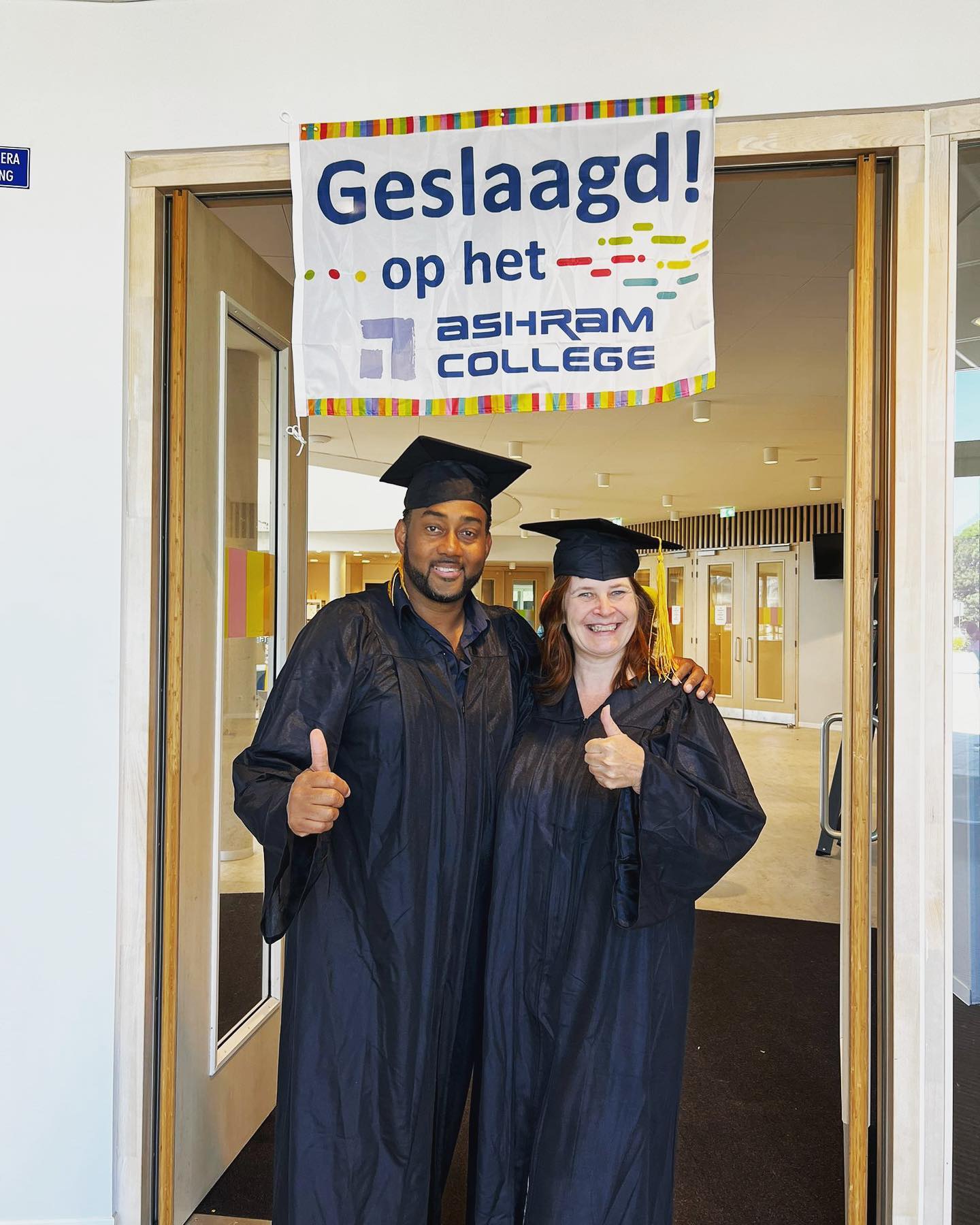 Geslaagd; hang jij de vlag maar uit! - Ashram College Nieuwkoop - Ashram College Nieuwkoop